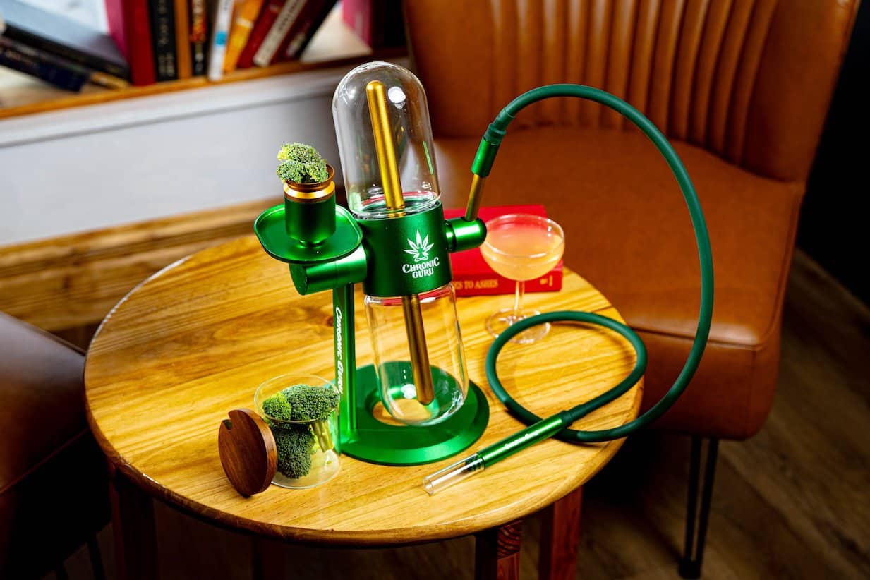 Chronic Gravity Hookah - Chronic Guru